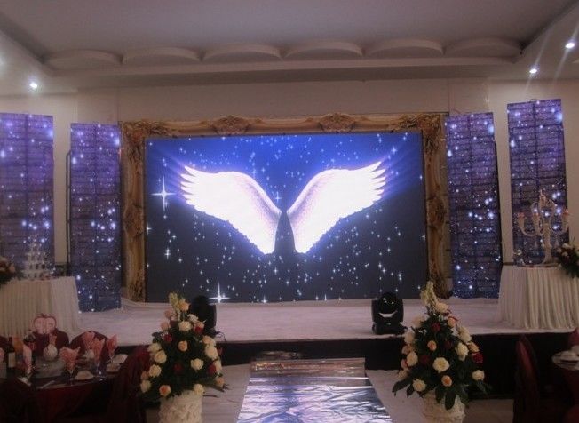 900cd Indoor Full Color Led Screen Rental 65410 Pixels Led Matrix Wall CCC